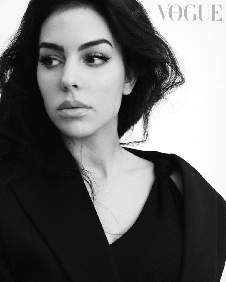 Georgina Rodríguez in GUESS for the cover of Vogue Mexico, February ...