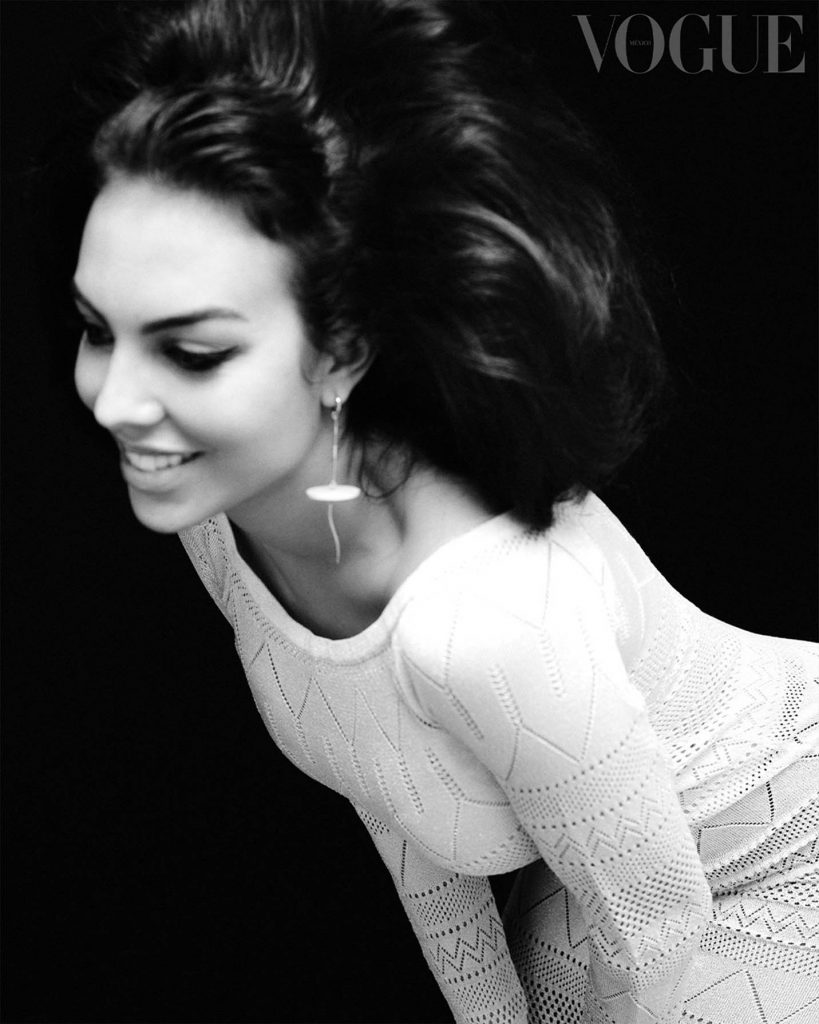 Georgina Rodríguez en GUESS para la portada de Vogue México, edición de ...